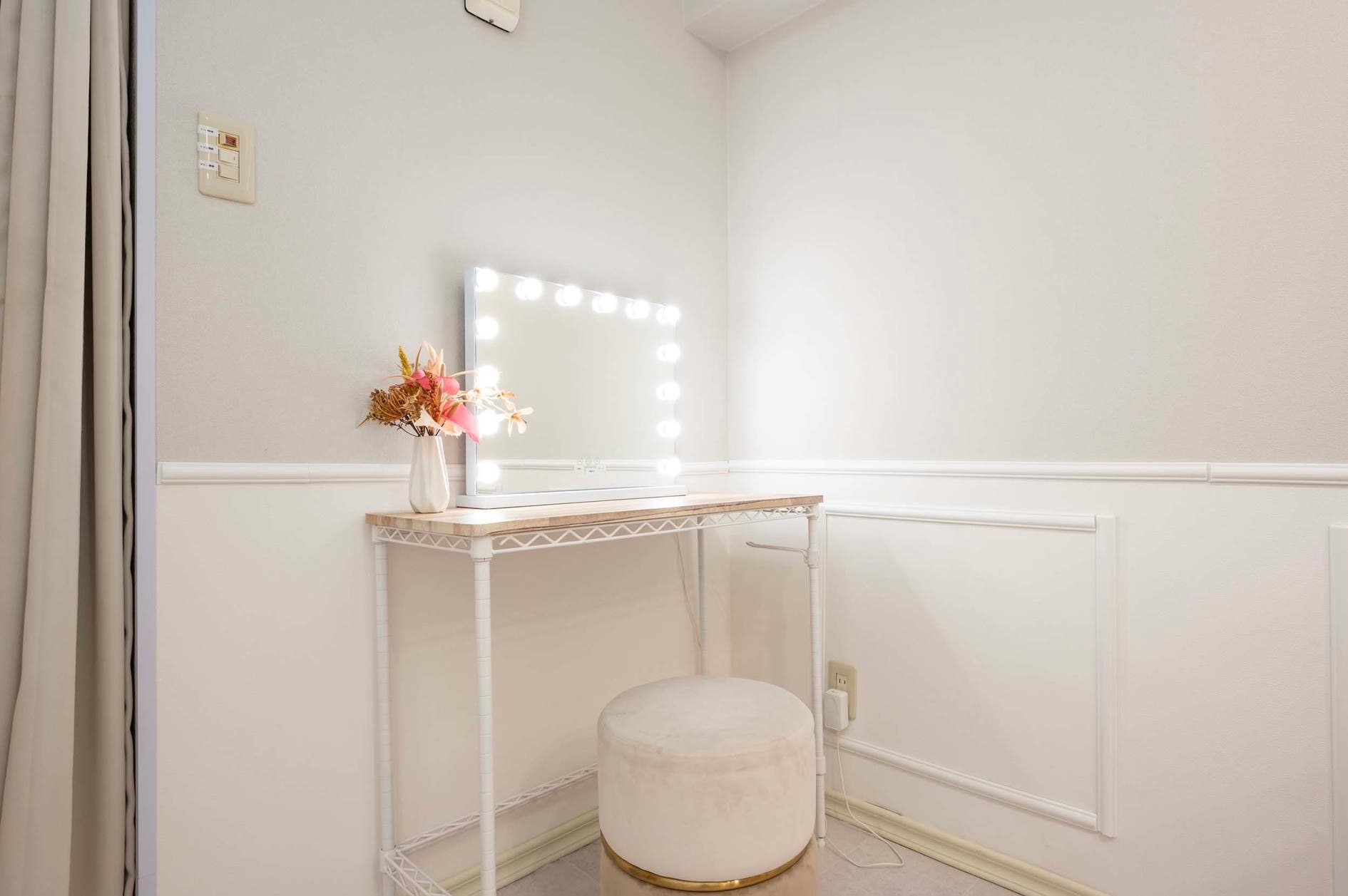 【07💐撮影機材・小物無料｜JR錦糸町駅4分】自然光有り撮影スタジオ✨モール壁で高級感グッと演出/ ポートレート最適✨ ２0m²の写真3