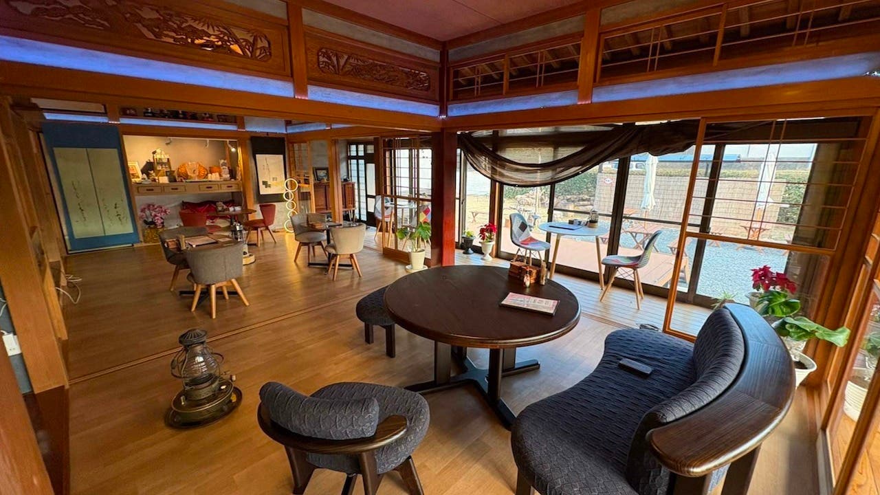 古民家リノベーションカフェの写真7