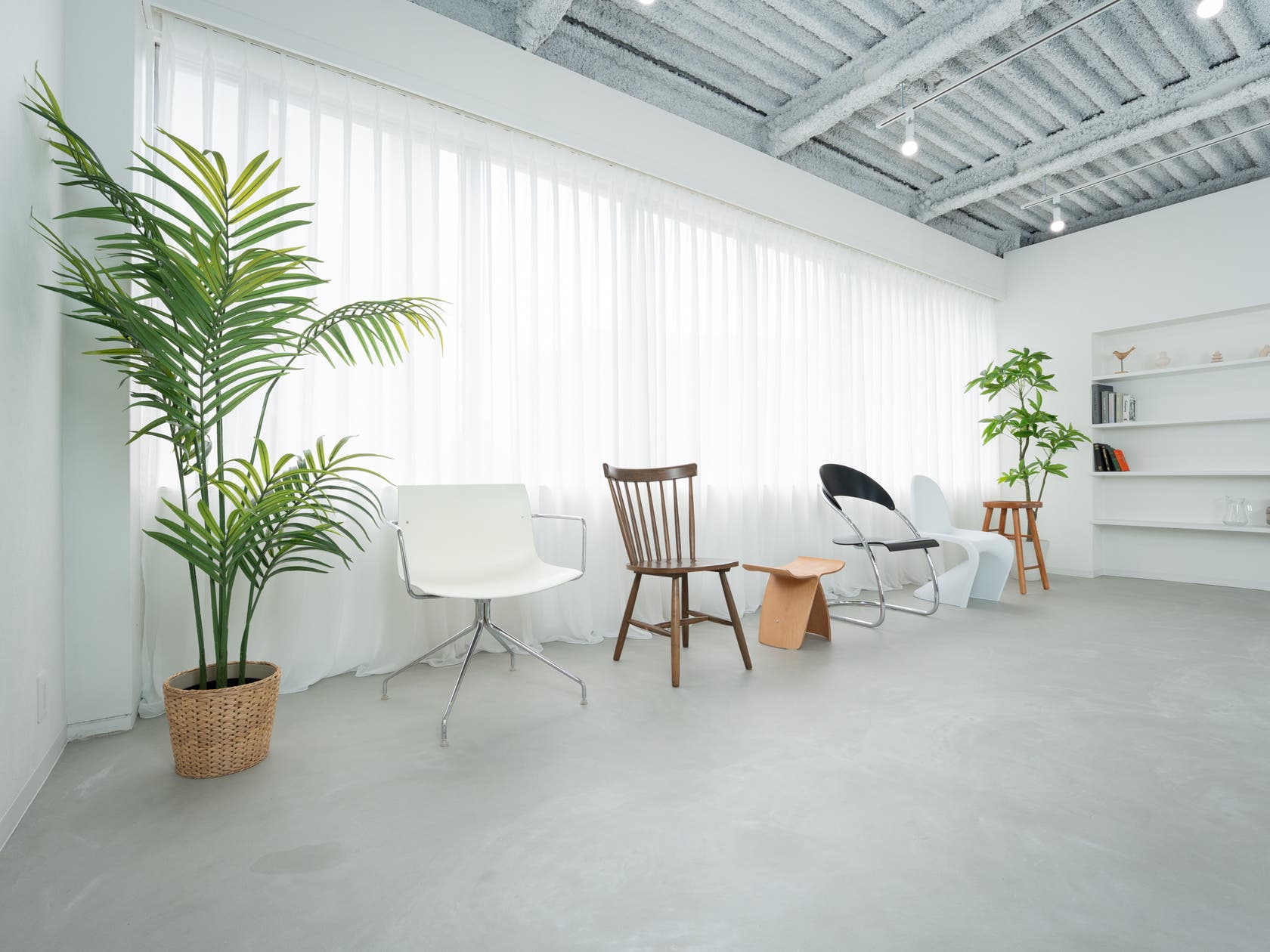 【 NEW OPEN 】撮影機材無料・自然光・コンクリ床・白壁・アーチ・埋込本棚【 アパレル｜撮影｜POP UP 】大須観音7分の写真22