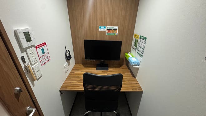 【武蔵小山駅から徒歩2分】モニター・フリードリンク付き1名個室(ブース4)※予約時間前は入室不可の写真1