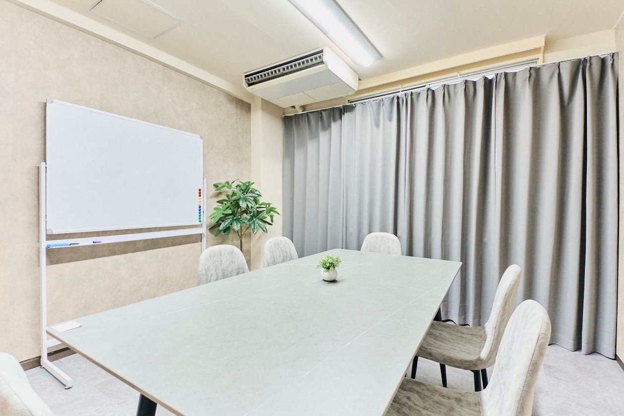 半額キャンペーン‼️✨貸し会議室 駅近✨会議💻打ち上げ🍺Wi-Fi完備💻ミーティング🧑‍💻在宅ワーク🏠の写真1