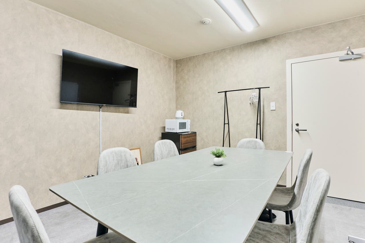 半額キャンペーン‼️✨貸し会議室 駅近✨会議💻打ち上げ🍺Wi-Fi完備💻ミーティング🧑‍💻在宅ワーク🏠の写真6