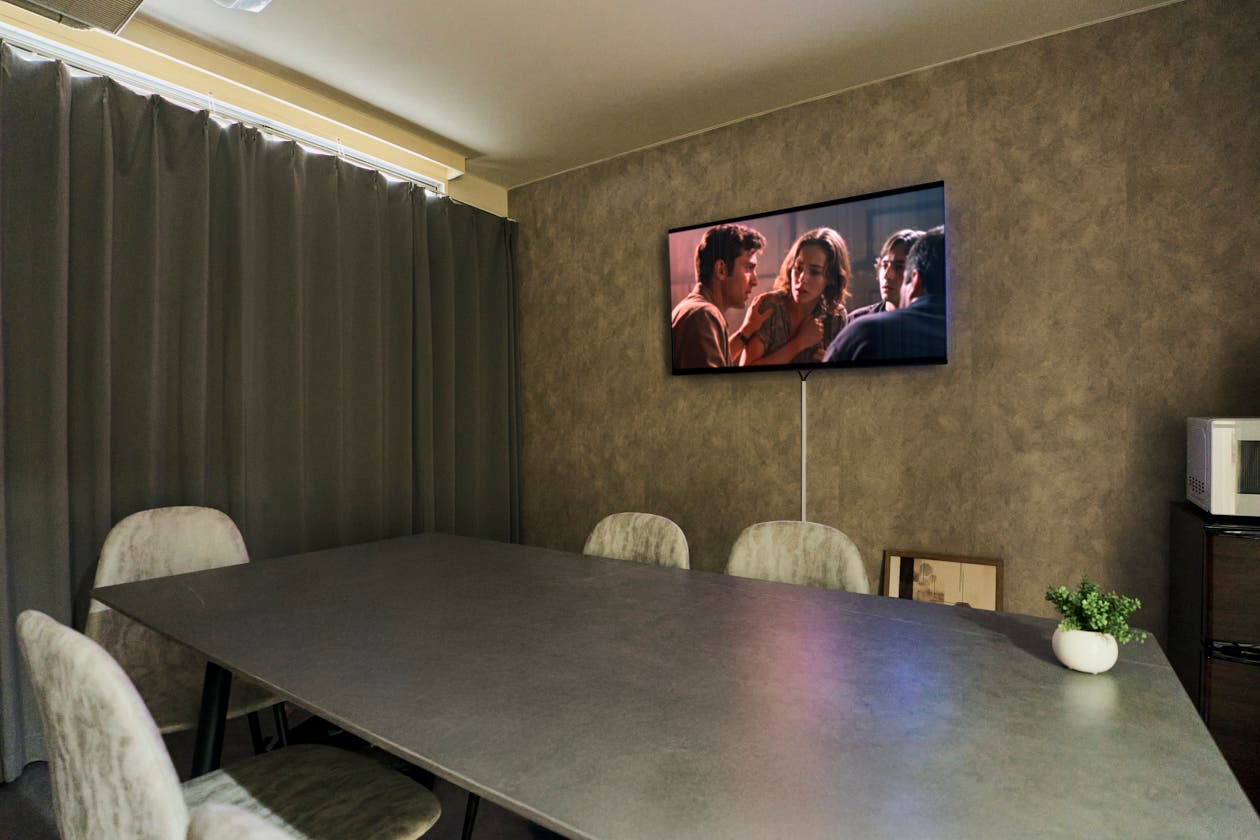 半額キャンペーン‼️✨貸し会議室 駅近✨会議💻打ち上げ🍺Wi-Fi完備💻ミーティング🧑‍💻在宅ワーク🏠の写真4