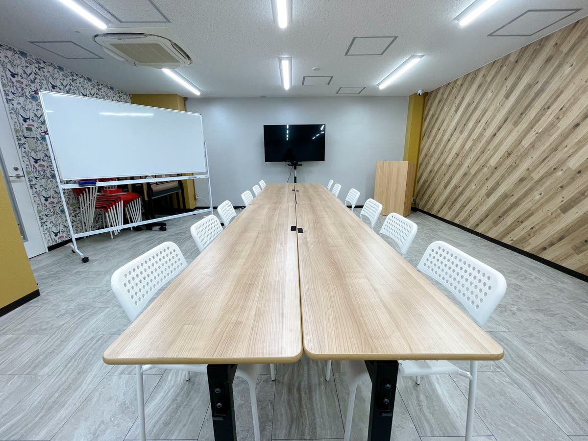 【¥5,500/1hドン・キホーテ新宿店地下1階】72平米48名セミナールーム(RoomF＋RoomG)※予約時間前は入室不可の写真4