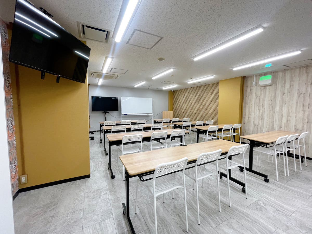 【¥5,500/1hドン・キホーテ新宿店地下1階】72平米48名セミナールーム(RoomF＋RoomG)※予約時間前は入室不可の写真7