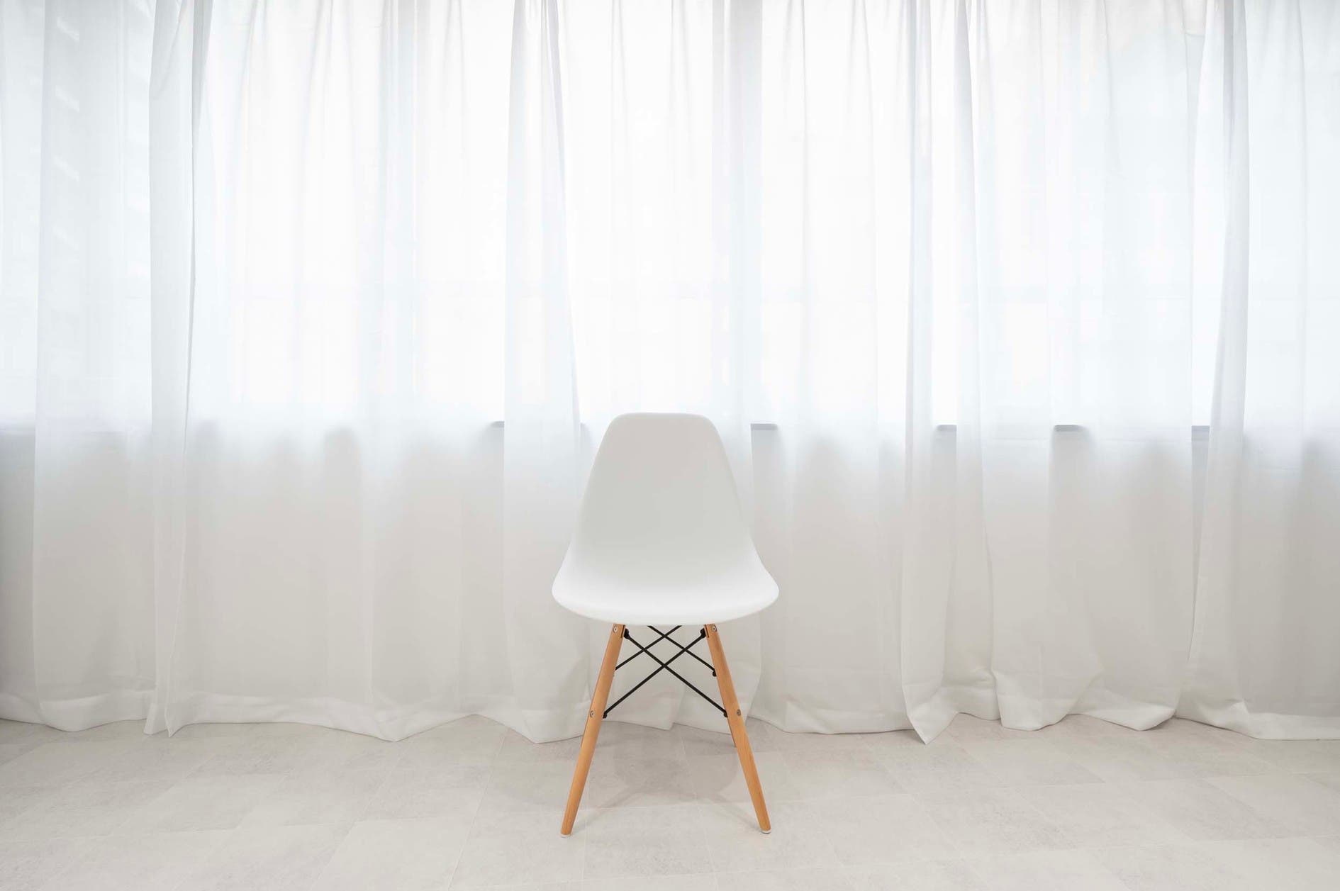 【06✨撮影スタジオ✨撮影機材・小物無料】 神田駅西口3分｜6駅11路線アクセス可🌟モール壁で高級感グッと演出💐ポートレートの写真8