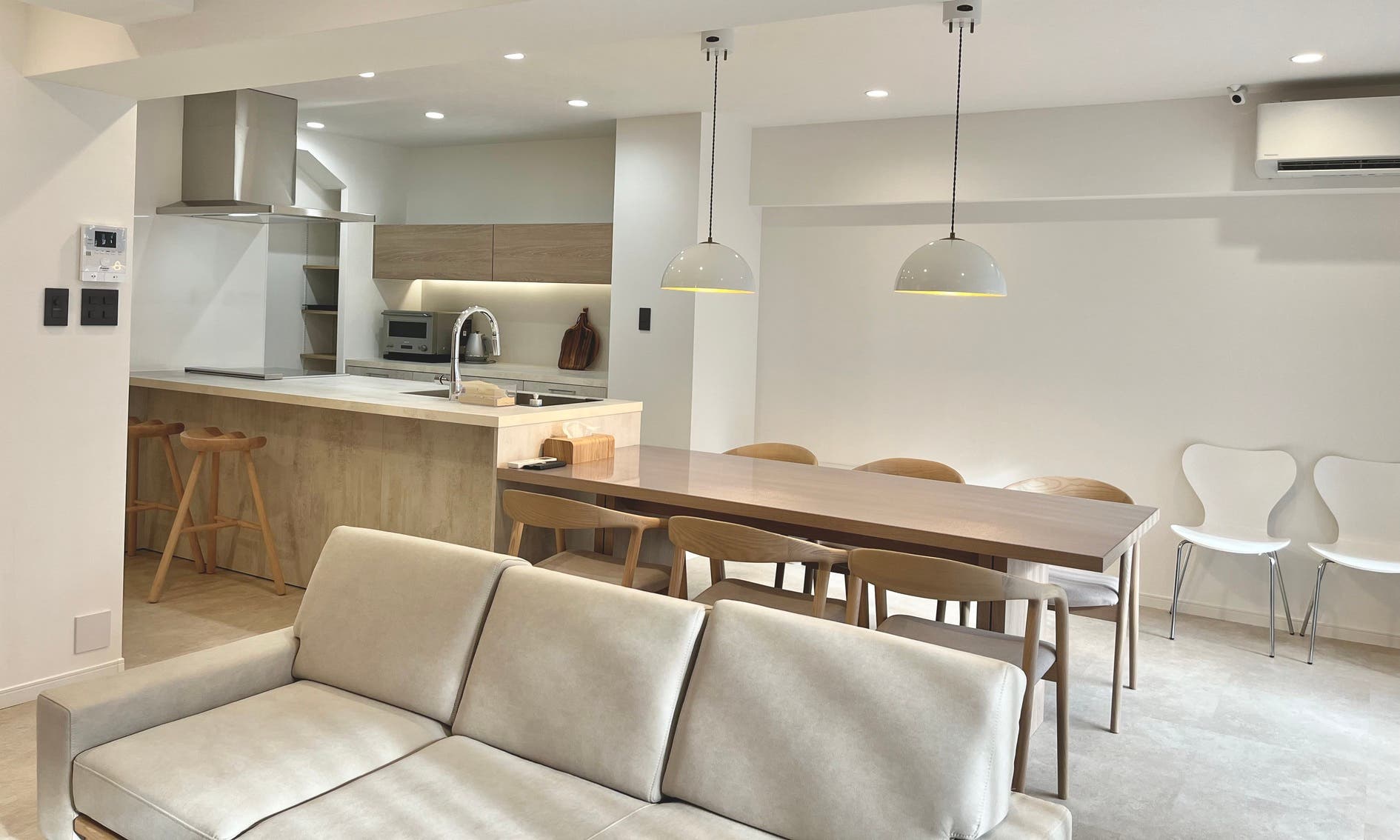 【大名・天神】赤坂駅から徒歩３分🏃‍♀️💨ゴミ捨て料金0！管理費0！立地◎ テレワーク、撮影などに最適！の写真3