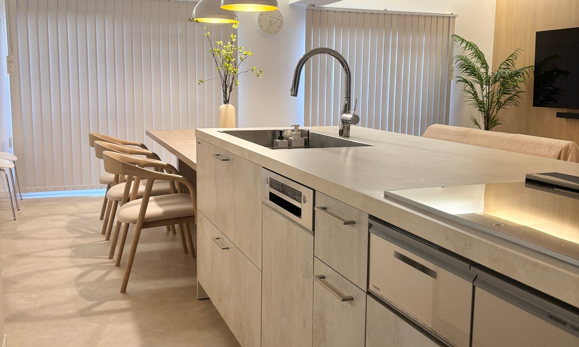 【大名・天神】赤坂駅から徒歩３分🏃‍♀️💨ゴミ捨て料金0！管理費0！立地◎ テレワーク、撮影などに最適！の写真2