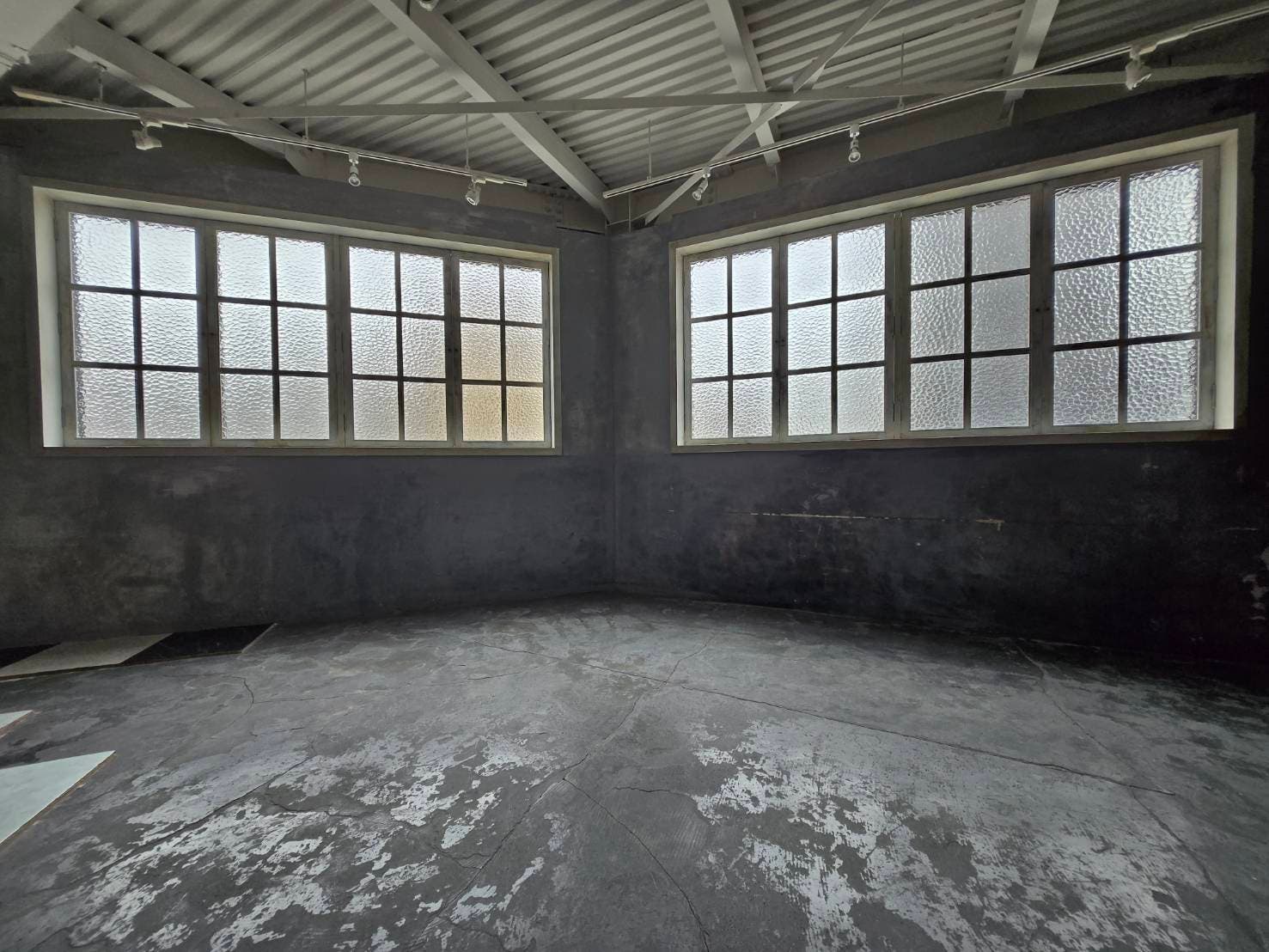 アンティーク｜機材無料｜漆喰壁｜インテリアが自慢｜1～3F、RFの豊富な撮影シーン｜屋上庭園撮影｜二駅利用可駅徒歩5分の写真6