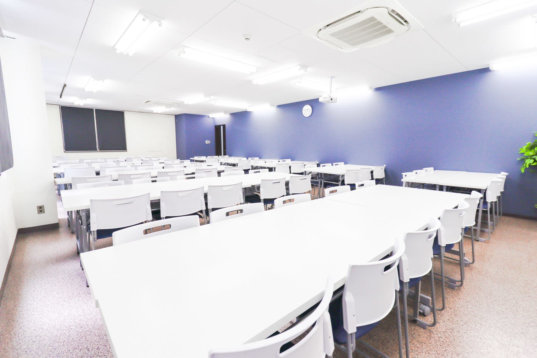 【名古屋駅E4出口徒歩3分！87名！】プロジェクター・10Gbps光回線・WiFi全て無料！ふれあい貸し会議室 名古屋No143の写真10