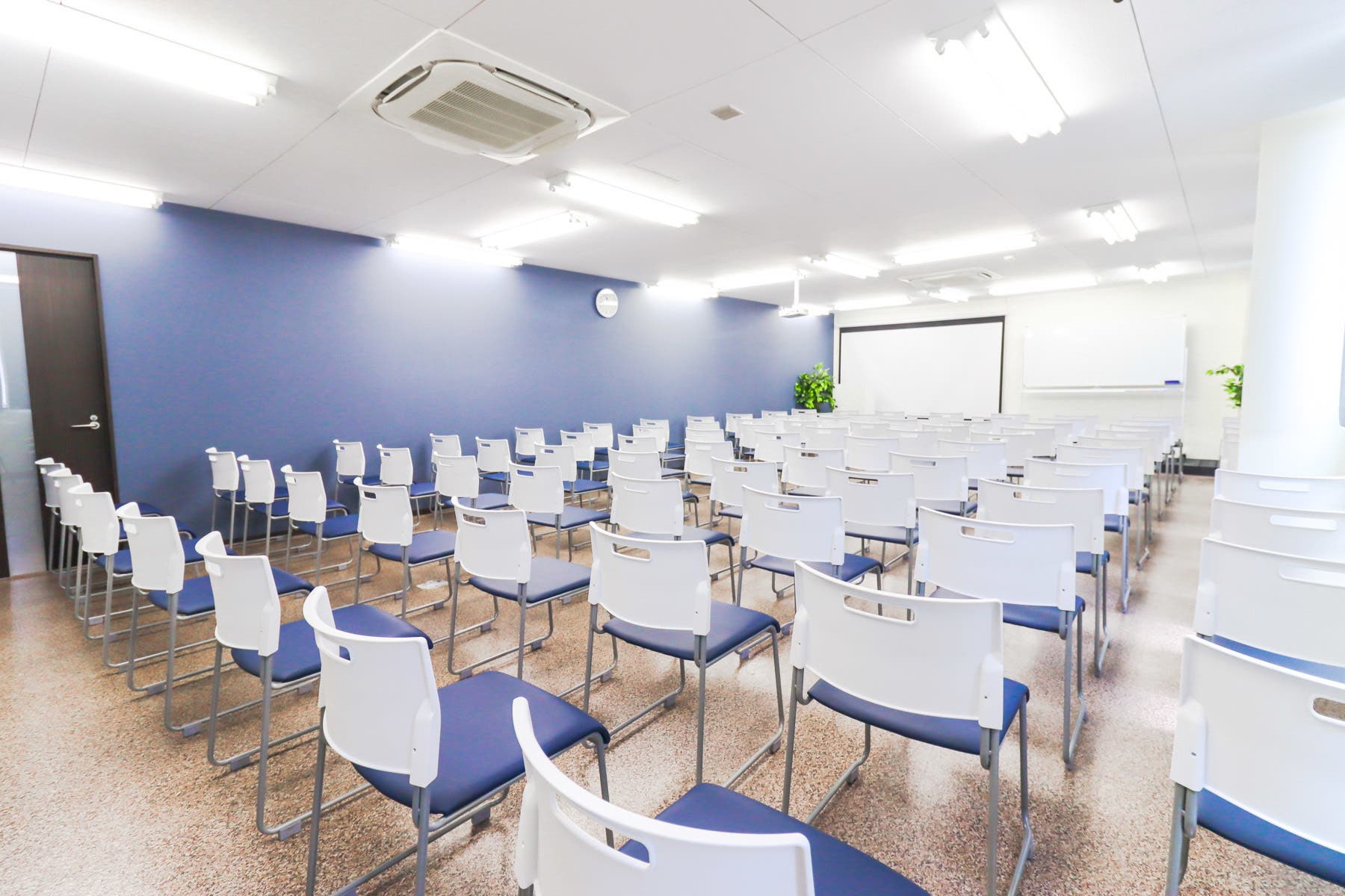 【名古屋駅E4出口徒歩3分！87名！】プロジェクター・10Gbps光回線・WiFi全て無料！ふれあい貸し会議室 名古屋No143の写真20