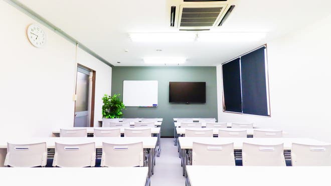 【名古屋駅E4出口徒歩3分!28名!】55型モニター・10Gbps光回線・WiFi全て無料!ふれあい貸し会議室 名古屋No145の写真1