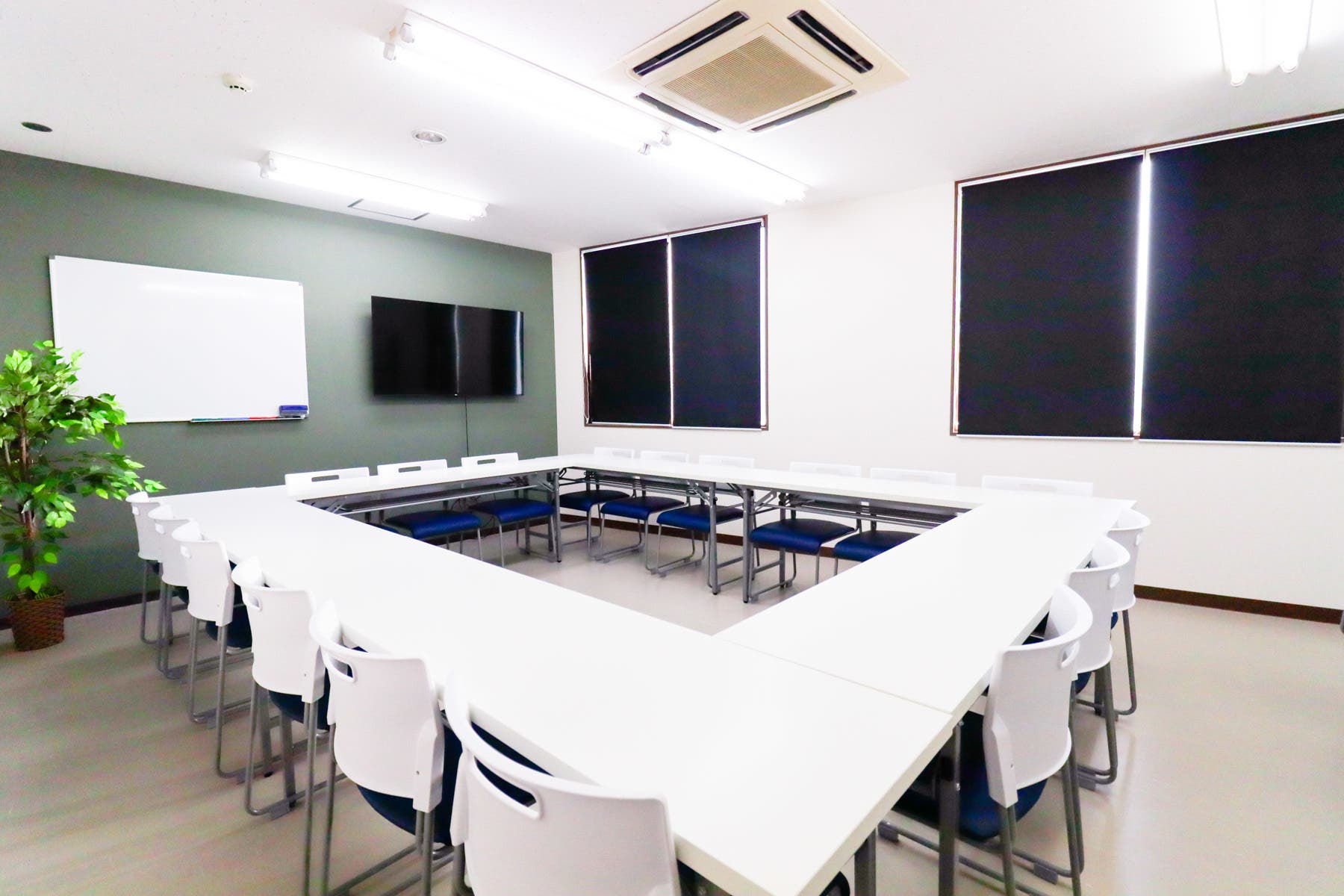 【名古屋駅E4出口徒歩3分！28名！】55型モニター・10Gbps光回線・WiFi全て無料！ふれあい貸し会議室 名古屋No145の写真12