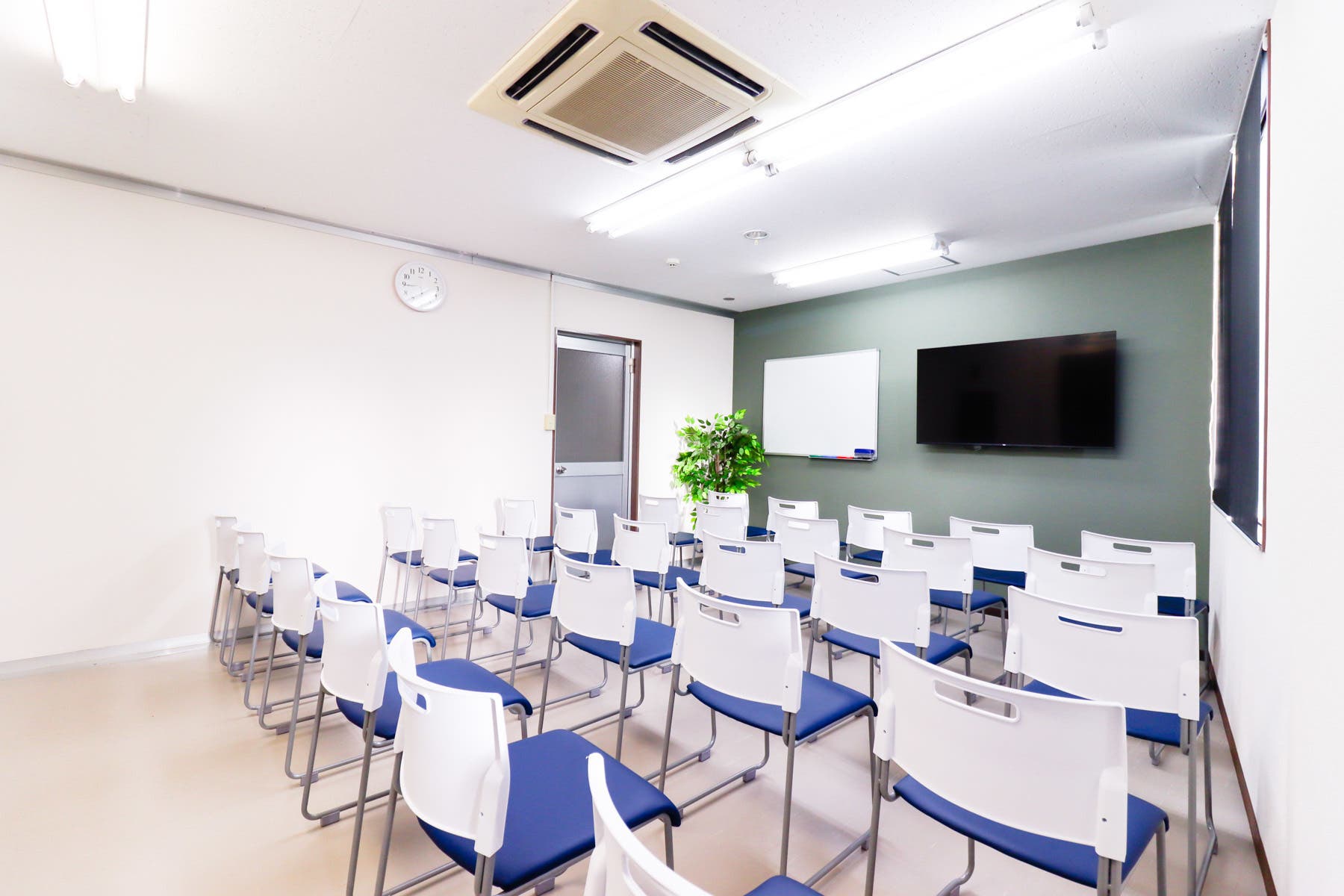 【名古屋駅E4出口徒歩3分！28名！】55型モニター・10Gbps光回線・WiFi全て無料！ふれあい貸し会議室 名古屋No145の写真18