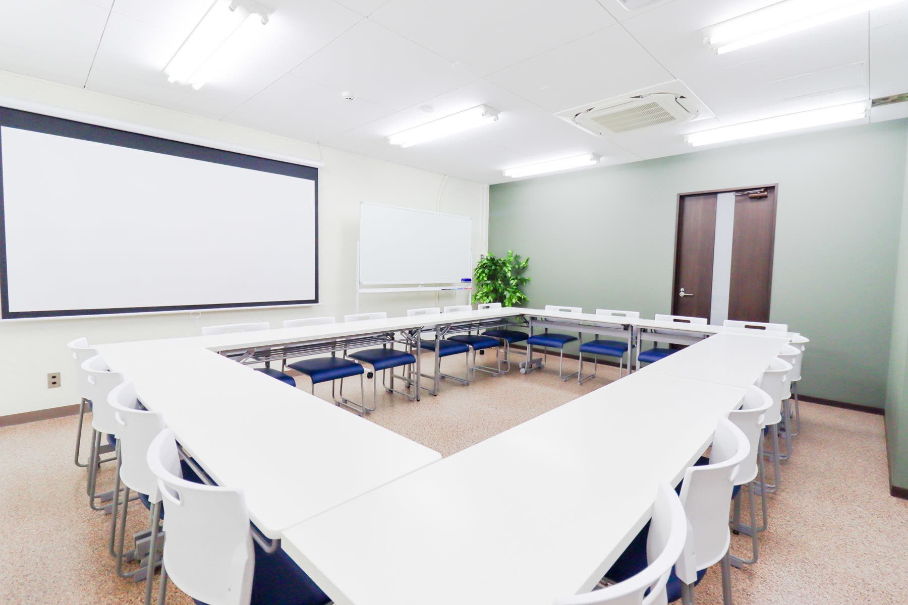 【名古屋駅E4出口徒歩3分！37名！】プロジェクター・10Gbps光回線・WiFi全て無料！ふれあい貸し会議室 名古屋No146の写真10