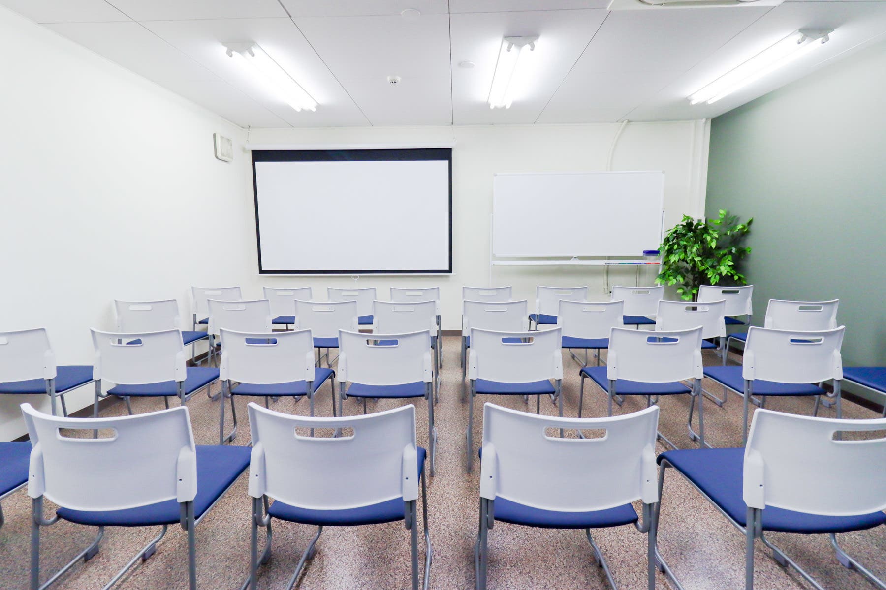 【名古屋駅E4出口徒歩3分！37名！】プロジェクター・10Gbps光回線・WiFi全て無料！ふれあい貸し会議室 名古屋No146の写真15