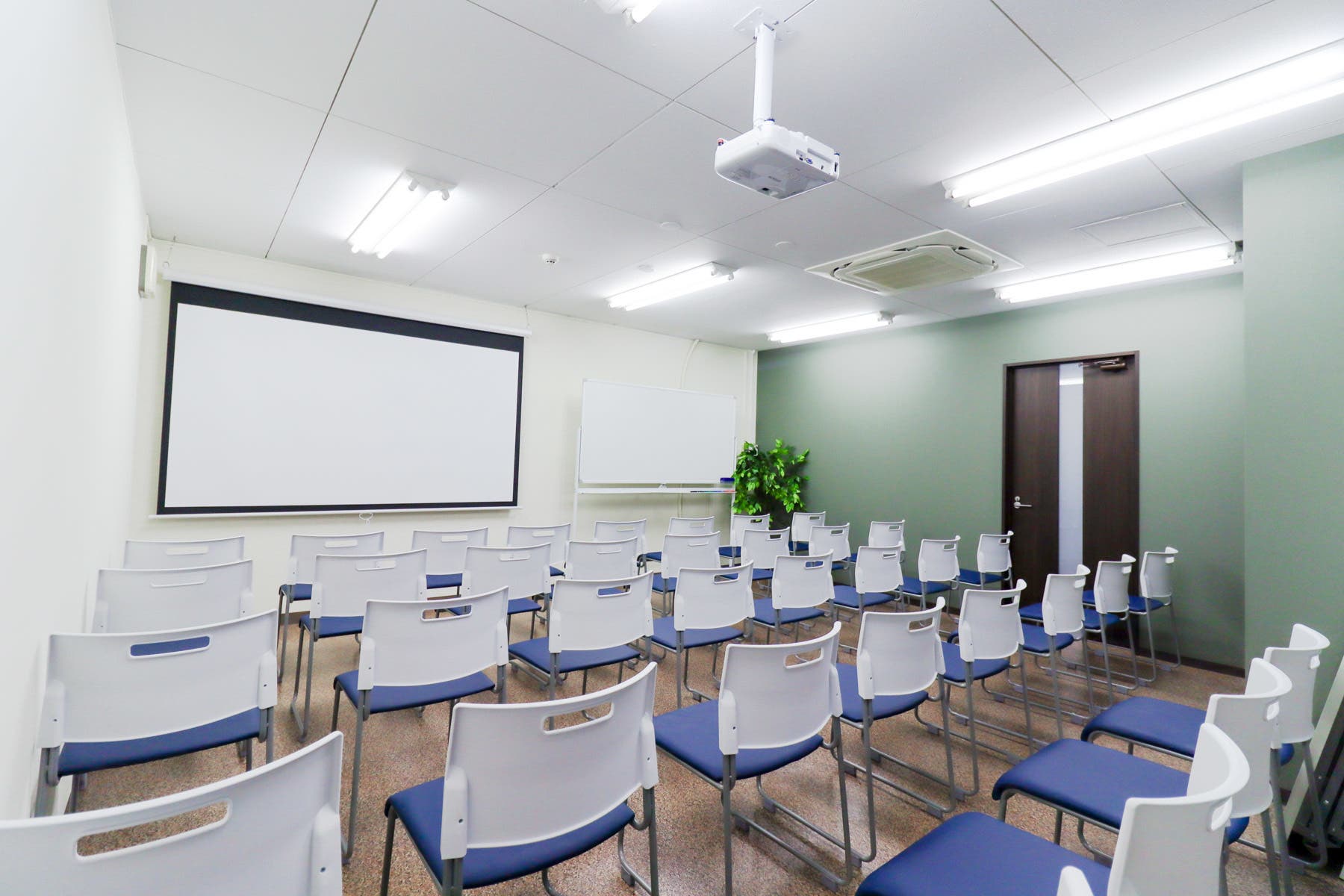 【名古屋駅E4出口徒歩3分！37名！】プロジェクター・10Gbps光回線・WiFi全て無料！ふれあい貸し会議室 名古屋No146の写真16