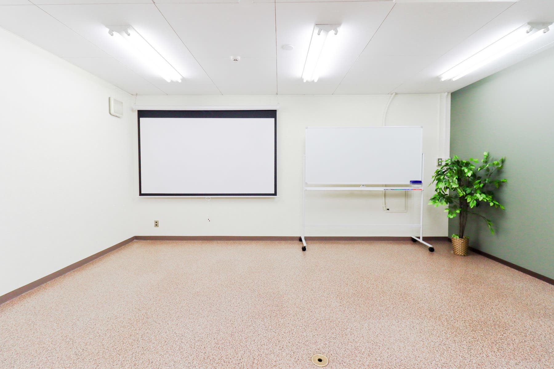 【名古屋駅E4出口徒歩3分！37名！】プロジェクター・10Gbps光回線・WiFi全て無料！ふれあい貸し会議室 名古屋No146の写真20