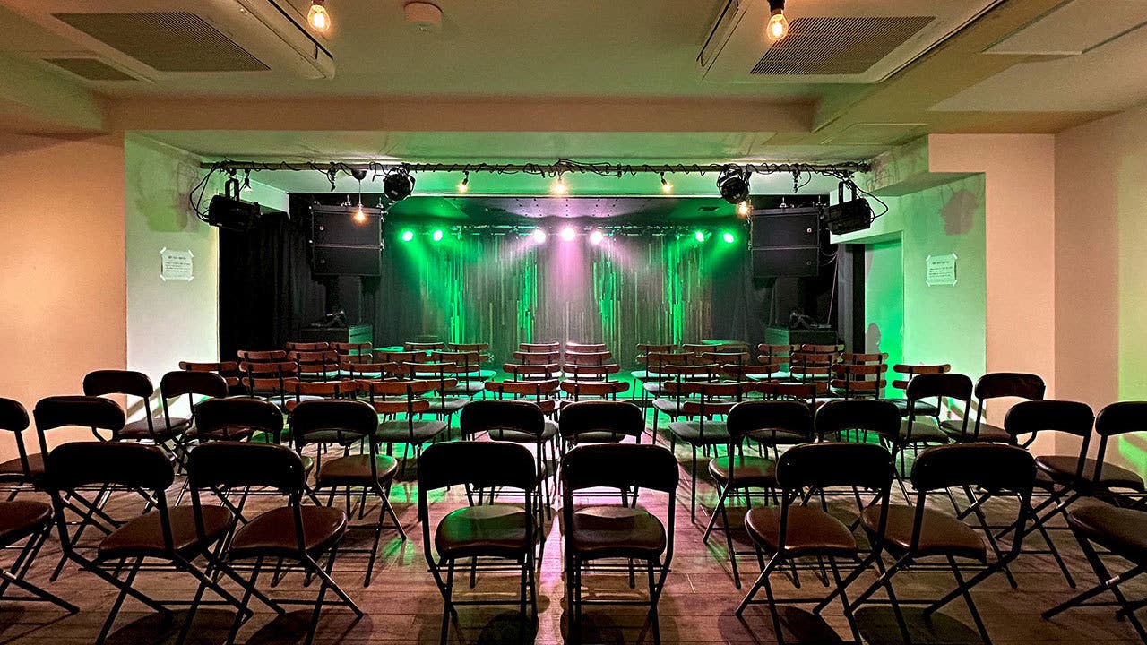 京都河原町駅から歩いて5分！プロスペックの音響・配信設備を備えたcafeのような明るい空間のライブハウスです。の写真4