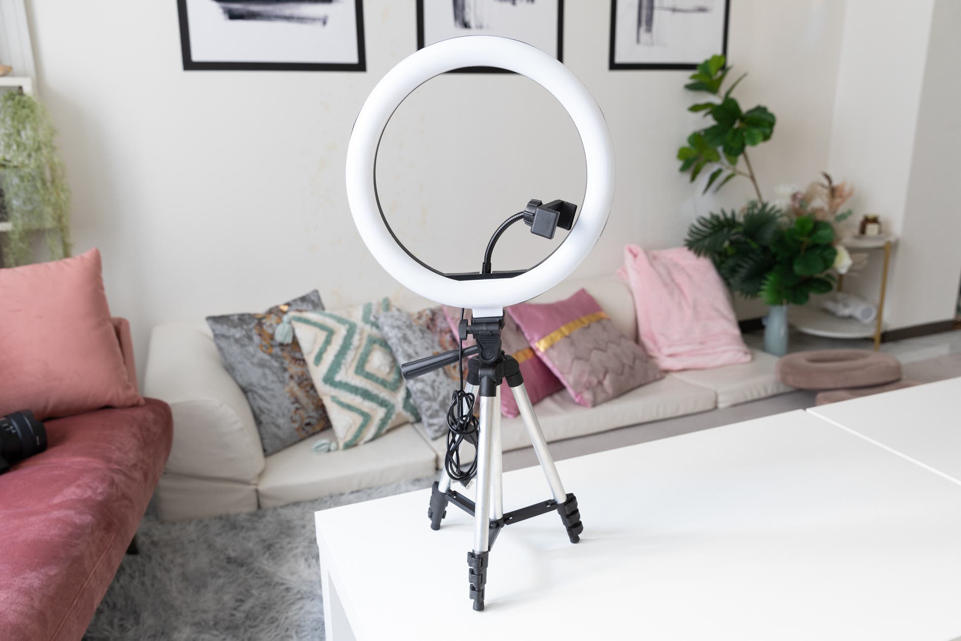 大人気エリア🥰女子会🎄🥰シアター📹推し活🆗難波徒歩4分👌完全個室🏠推し活🤍女子会👘パーティやデートの写真26