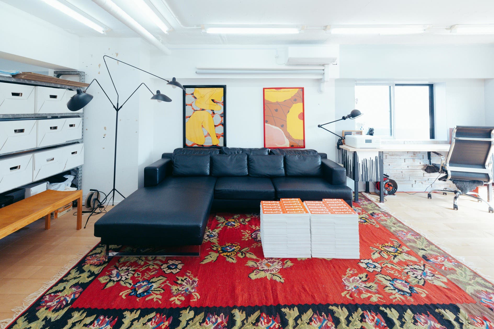 風通しの良いおしゃれなインテリアと白ホリがあるスタジオの写真4