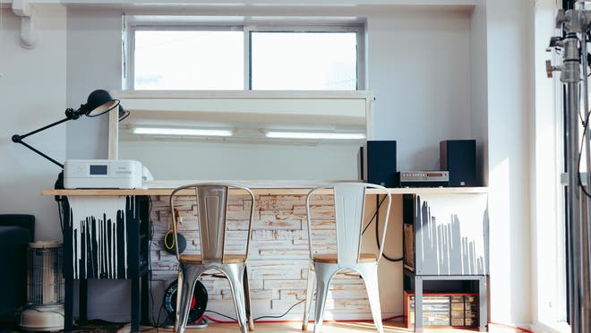 風通しの良いおしゃれなインテリアと白ホリがあるスタジオの写真5