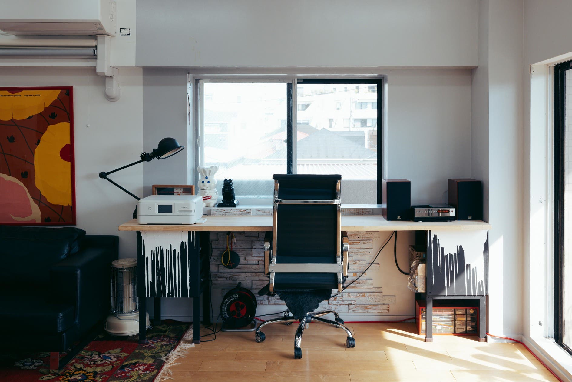 風通しの良いおしゃれなインテリアと白ホリがあるスタジオの写真6