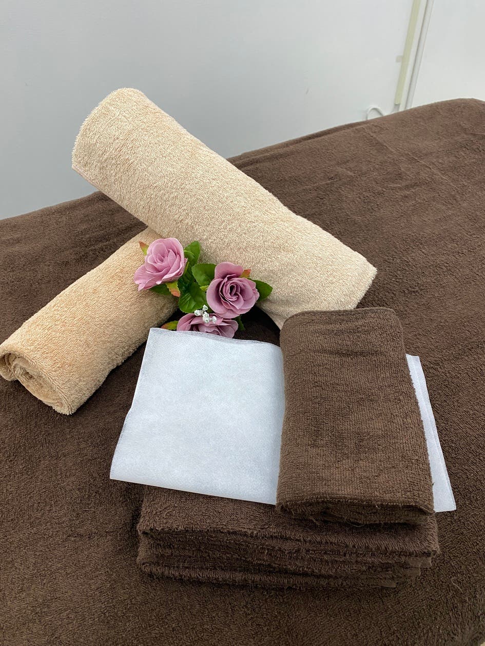 ［路面店・完全個室］特別価格✨ 銀座駅・新橋駅徒歩6分！白基調の広々おしゃれ空間🌿マッサージ・エステ・整体などに◎の写真4