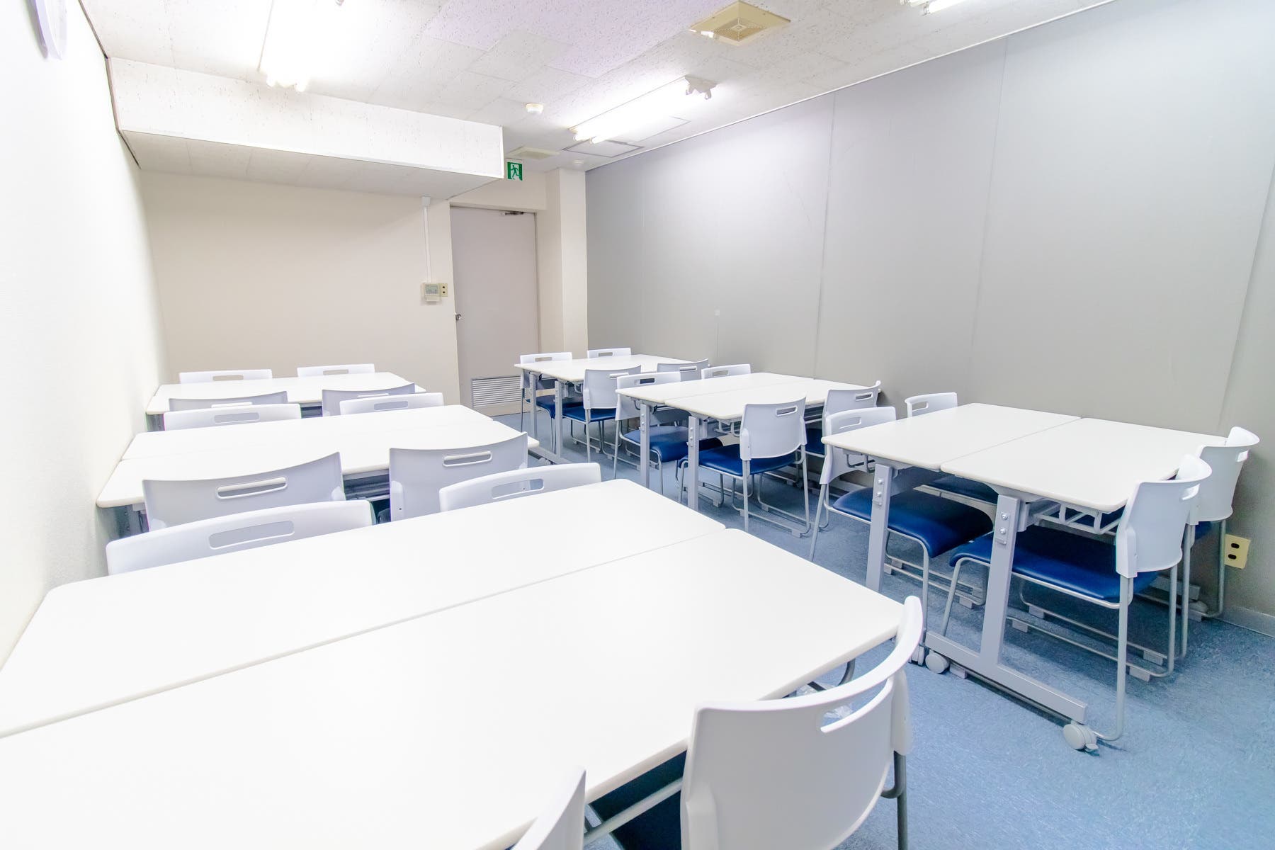 【栄駅12番出口徒歩2分！24名まで利用可！】55型大型モニター・WiFi全て無料！ふれあい貸し会議室 栄No142の写真10