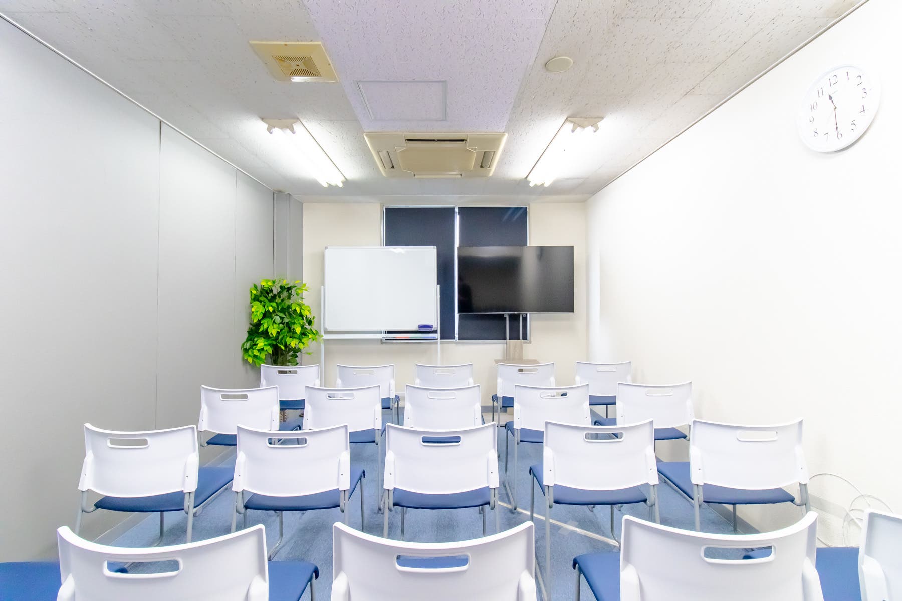 【栄駅12番出口徒歩2分！24名まで利用可！】55型大型モニター・WiFi全て無料！ふれあい貸し会議室 栄No142の写真19