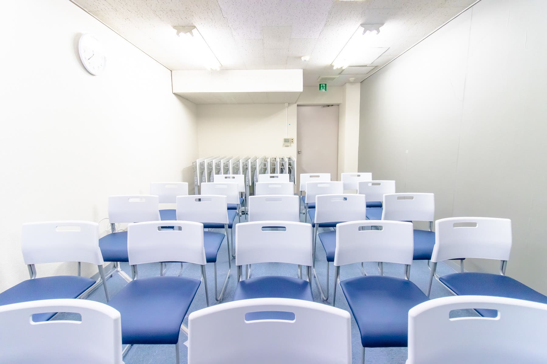 【栄駅12番出口徒歩2分！24名まで利用可！】55型大型モニター・WiFi全て無料！ふれあい貸し会議室 栄No142の写真22