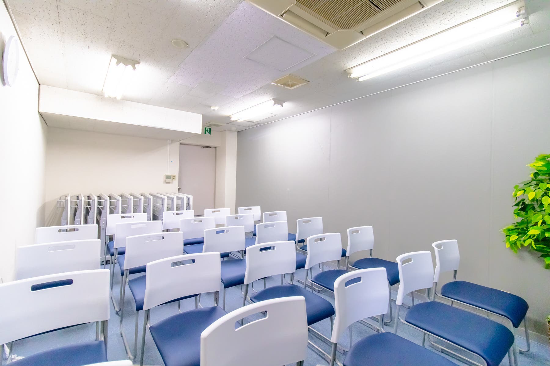 【栄駅12番出口徒歩2分！24名まで利用可！】55型大型モニター・WiFi全て無料！ふれあい貸し会議室 栄No142の写真23