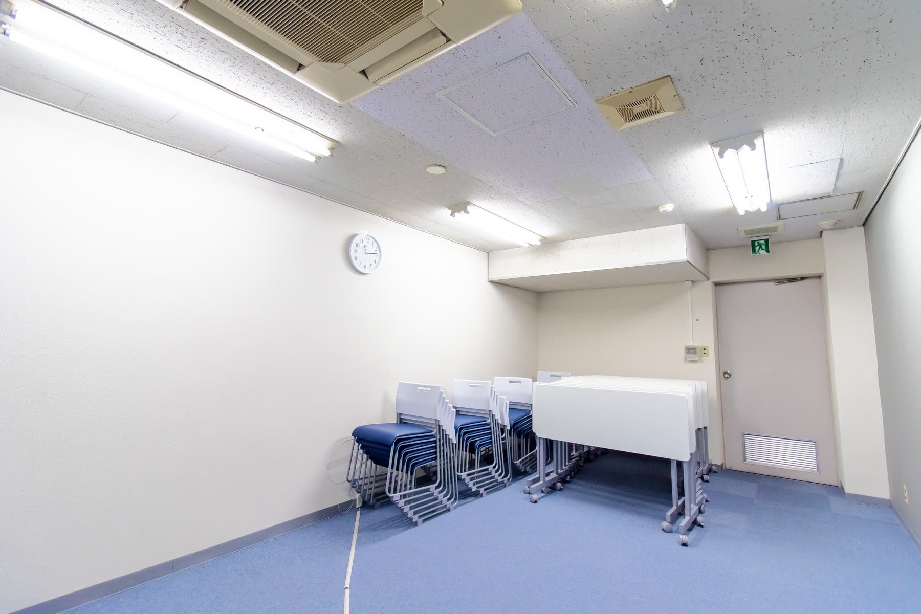 【栄駅12番出口徒歩2分！24名まで利用可！】55型大型モニター・WiFi全て無料！ふれあい貸し会議室 栄No142の写真27