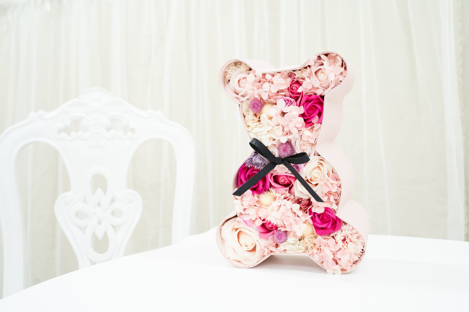 【西新宿】白背景ならココ！高級感溢れるエレガントな空間！西新宿駅、徒歩5秒で圧倒的「美しい」撮影！の写真6