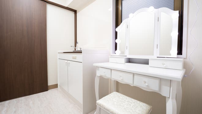 【西新宿】白背景ならココ!高級感溢れるエレガントな空間!西新宿駅、徒歩5秒で圧倒的「美しい」撮影!の写真8