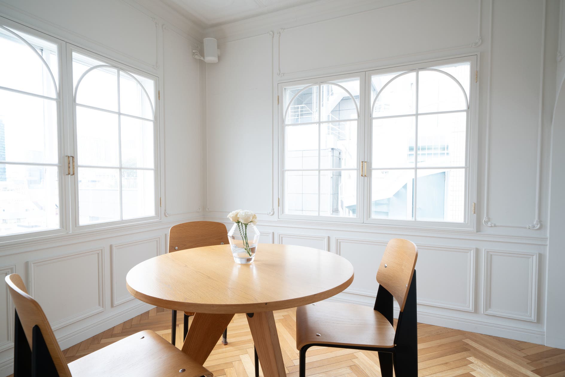 表参道駅から徒歩8分/ビルの屋上に佇む、白壁と植物達に包まれた開放的なスタジオの写真3