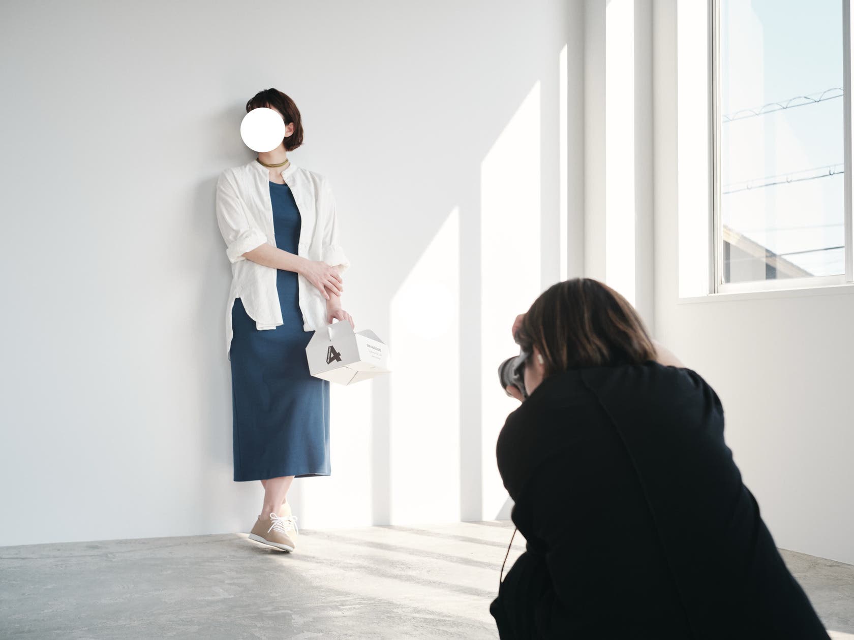 白壁と自然光の撮影スタジオ / 撮影・展示会・イベント・フィットネスレッスンなどの写真2