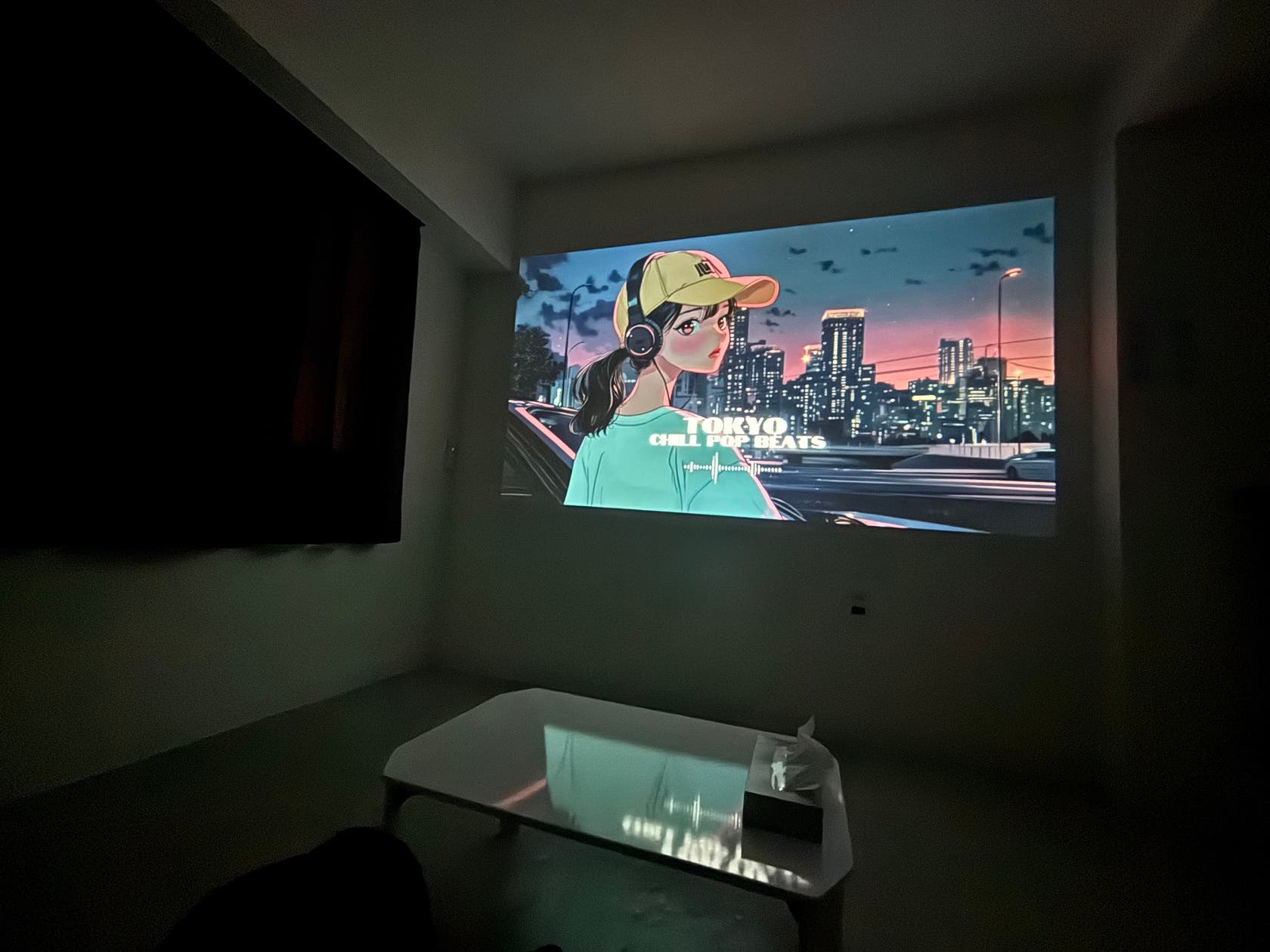 緊急リニューアルオープン❗️大画面プロジェクターで大迫力の映画見放題📺大人気ゲーム🎮完備‼️の写真2