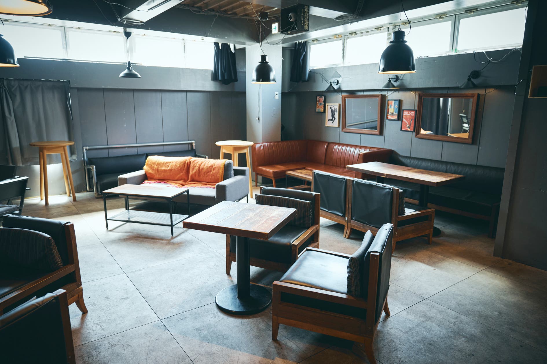 3階【両国駅/蔵前駅から8分🚶‍♂️最大35名収容👬商用撮影可◎講演会やワークショップに！Wi-Fi📶の写真3