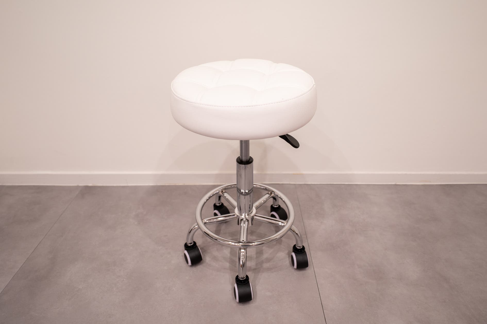 【OPEN割🎉最大30％】渋谷駅3分｜施術ベッド2台完備✨10分前後入退出OK⏰完全個室✨エステ・マッサージ・ヘアメイク・ヨガの写真14