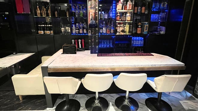 東心斎橋 BAR完全貸切/飲み放題オプション/カラオケ・ダーツ無料/心斎橋駅近/結婚式2次会の写真2