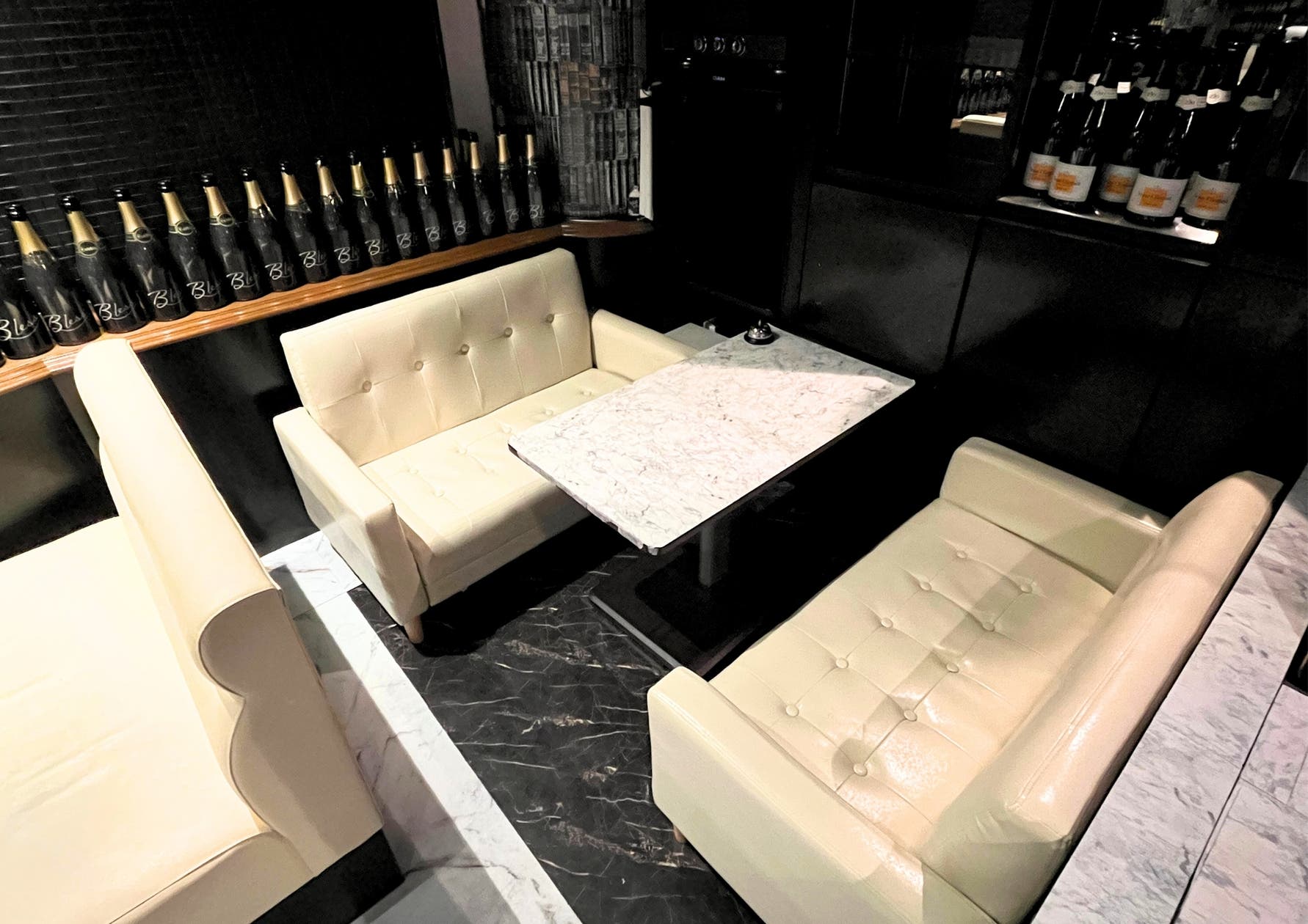 東心斎橋 BAR完全貸切/飲み放題オプション/カラオケ・ダーツ無料/心斎橋駅近/結婚式２次会の写真11