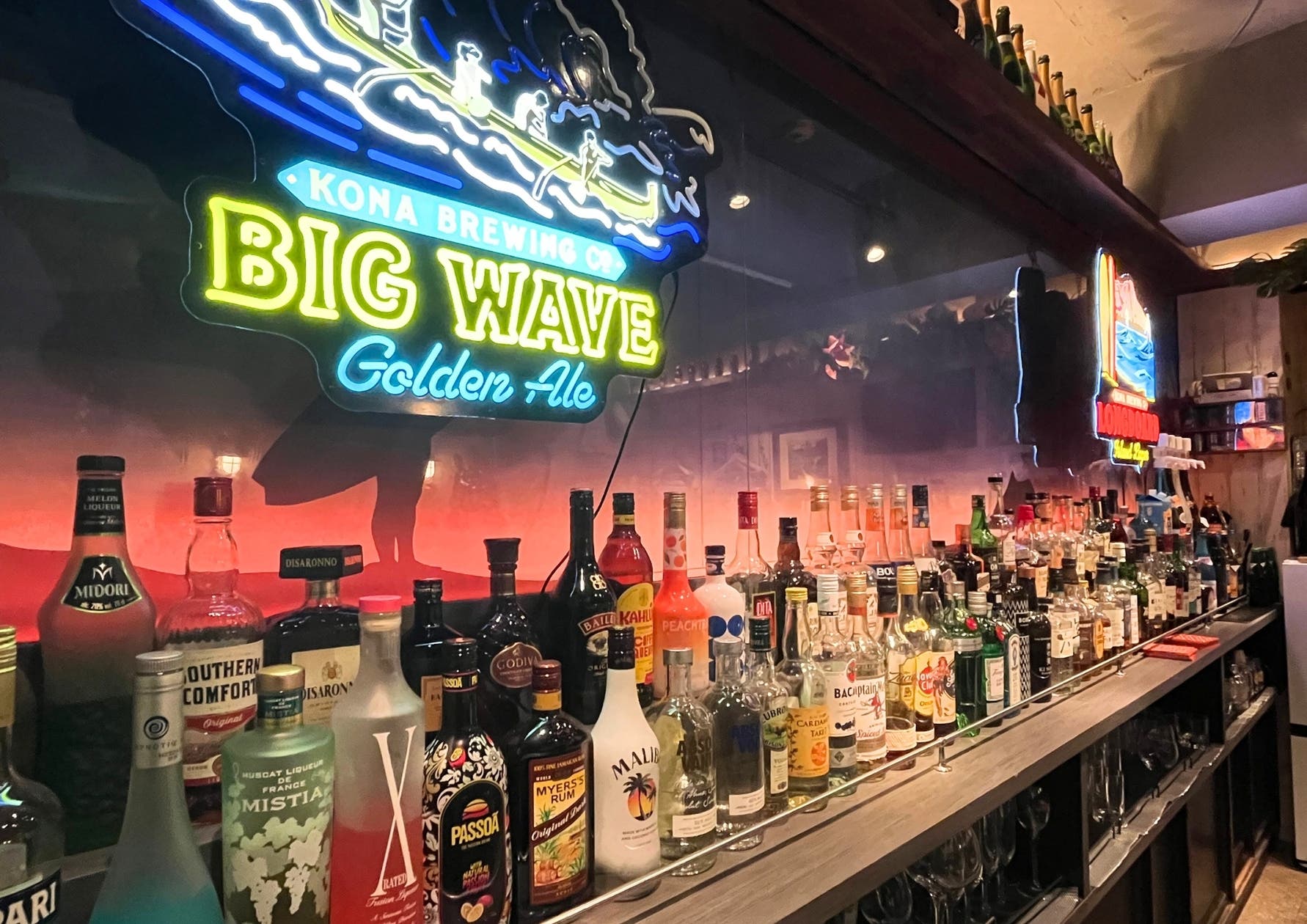 梅田駅から徒歩圏内/ハワイアンバイブスに包まれた隠れ家Bar/スタッフ常駐の写真7