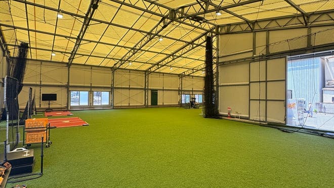 神戸市東灘区にある大型屋内施設の写真1