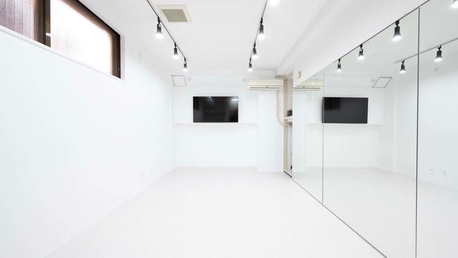 新規オープン✨吉祥寺徒歩6分人気スタジオ2号店!大型鏡・テレビあり/ヨガ/ダンス/武道/舞台など個人、少人数のレッスンの写真5