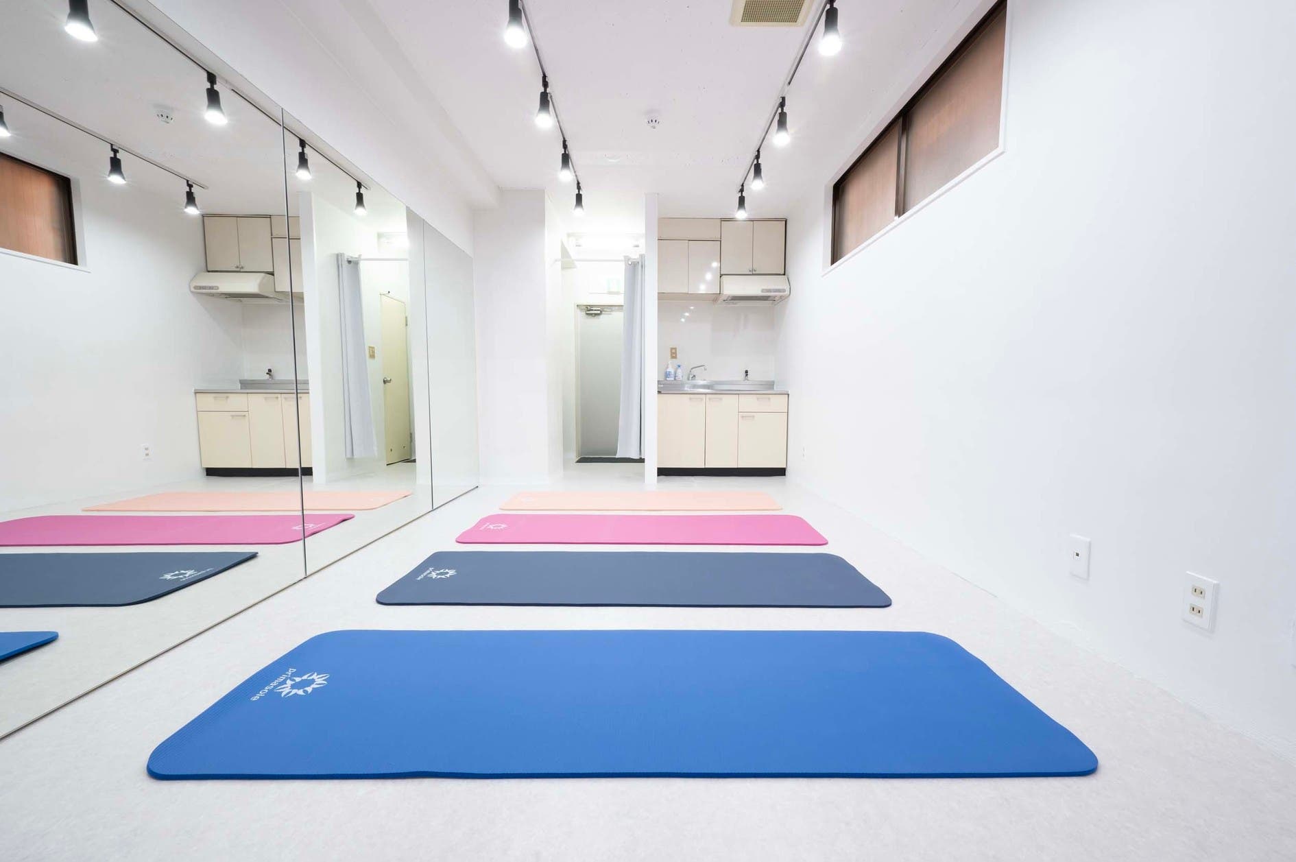 新規オープン✨吉祥寺徒歩6分人気スタジオ2号店！大型鏡・テレビあり/ヨガ/ダンス/武道/舞台など個人、少人数のレッスンの写真8