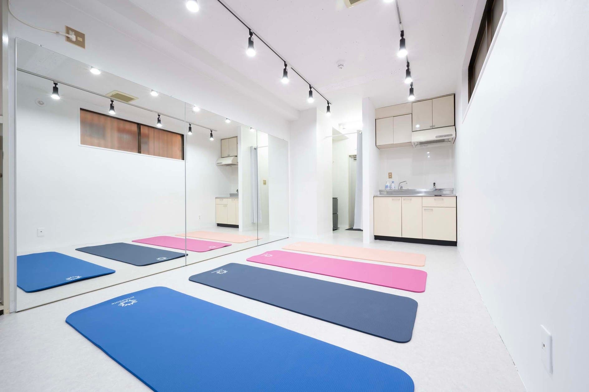 新規オープン✨吉祥寺徒歩6分人気スタジオ2号店！大型鏡・テレビあり/ヨガ/ダンス/武道/舞台など個人、少人数のレッスンの写真9