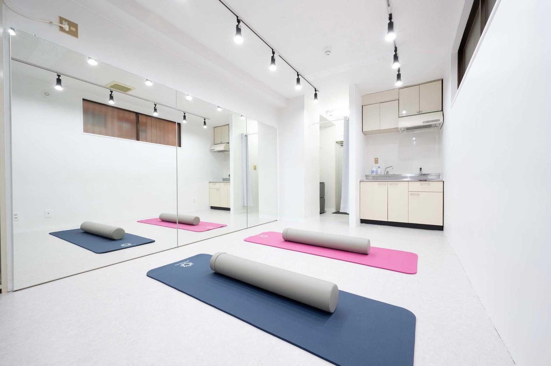 新規オープン✨吉祥寺徒歩6分人気スタジオ2号店！大型鏡・テレビあり/ヨガ/ダンス/武道/舞台など個人、少人数のレッスンの写真10