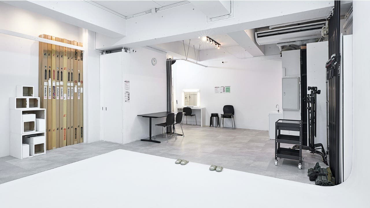 天高３m！格安！機材無料レンタル！新宿・代々木エリアの白ホリゾント撮影スタジオの写真5