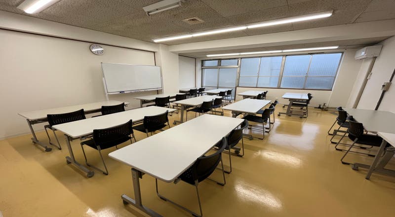 【静岡駅より車で10分】シンプルなレンタルスペース2－C　＜会議/研修/習い事/勉強＞